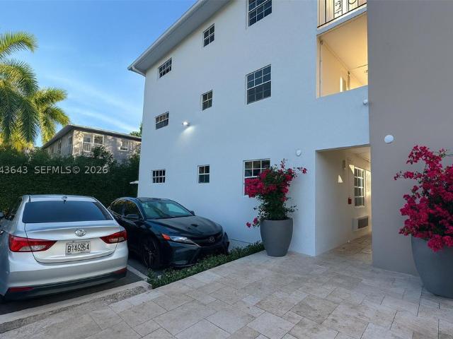 Luxury apartment complex for rent in Miami, Florida