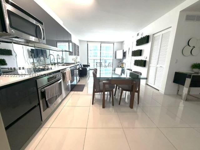 Luxury apartment complex for rent in Miami, Florida
