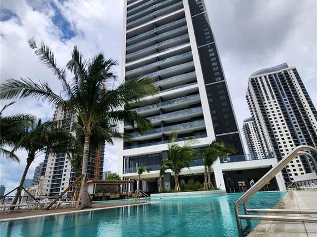 Luxury apartment complex for rent in Miami, Florida