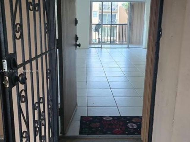 Luxury apartment complex for rent in Miami, Florida