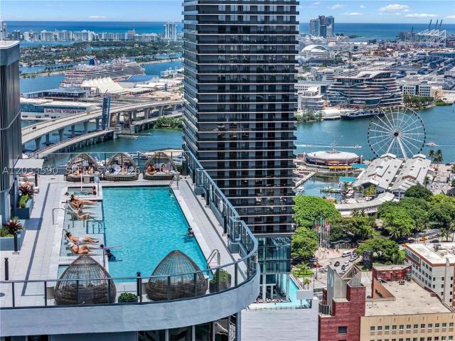 Luxury apartment complex for rent in Miami, Florida