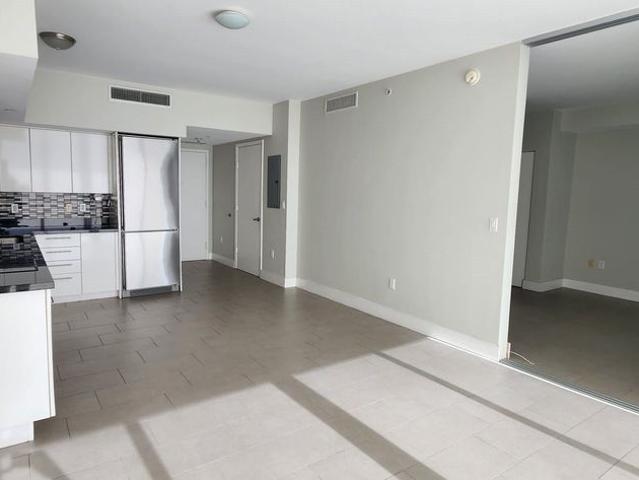 Luxury apartment complex for rent in Miami, Florida