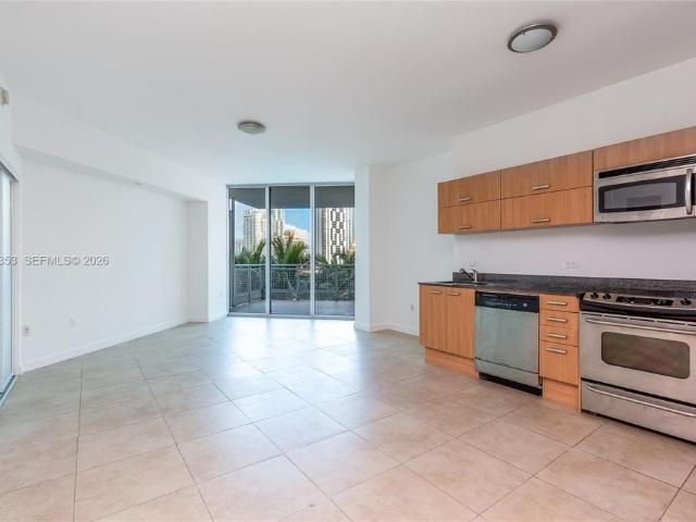 Luxury apartment complex for rent in Miami, Florida