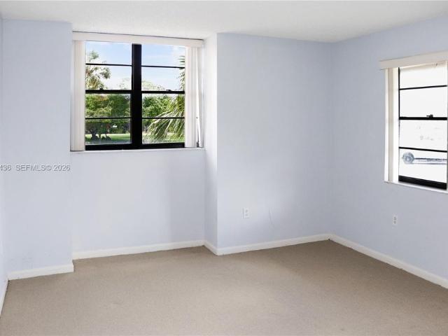 Luxury apartment complex for rent in Miami, Florida
