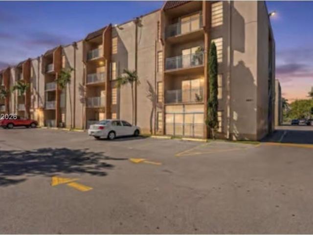 Luxury apartment complex for rent in Miami, Florida