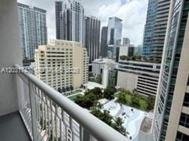 Luxury apartment complex for rent in Miami, Florida