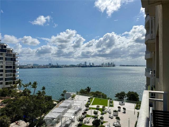 Luxury apartment complex for rent in Miami, Florida