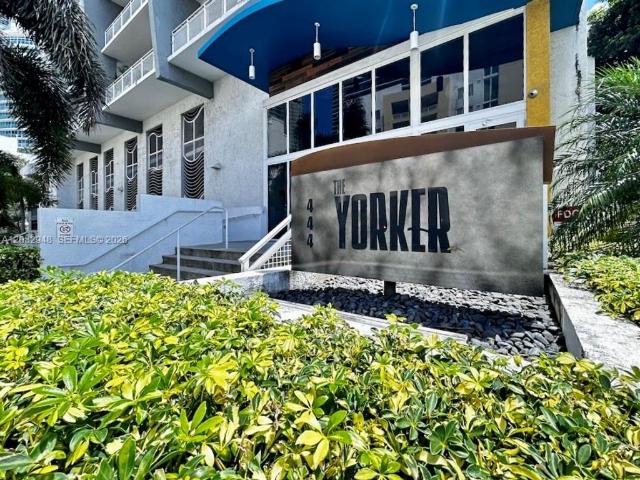Luxury apartment complex for rent in Miami, Florida