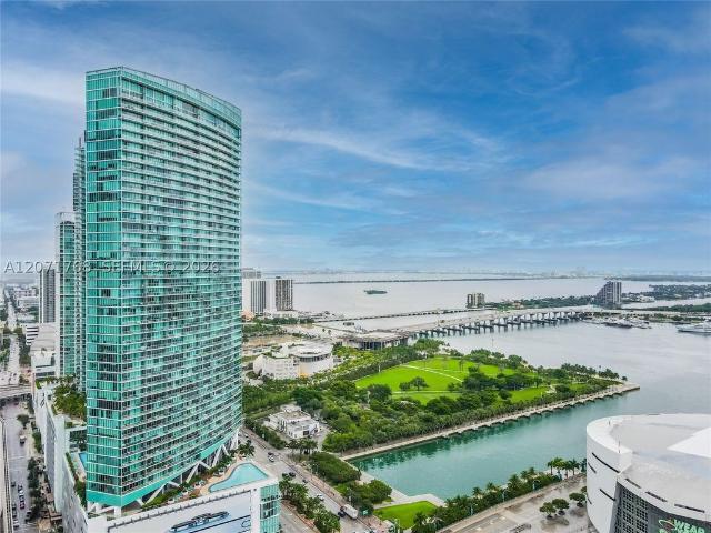 Luxury apartment complex for rent in Miami, Florida