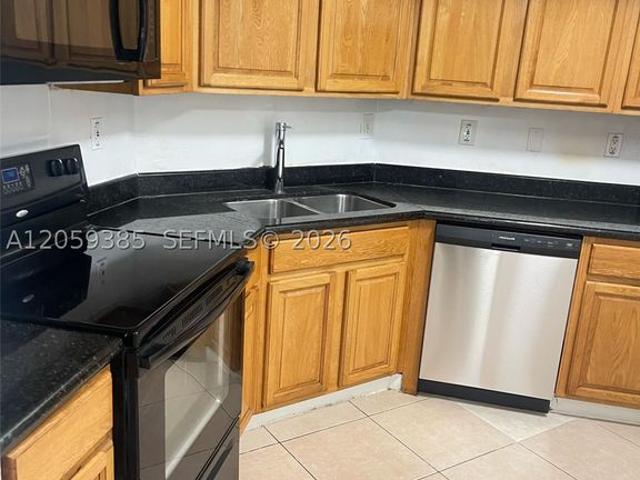 Luxury apartment complex for rent in Miami, Florida