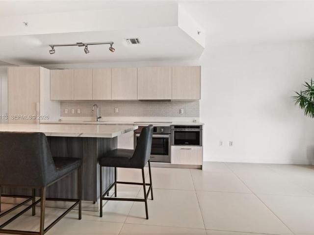 Luxury apartment complex for rent in Miami, Florida