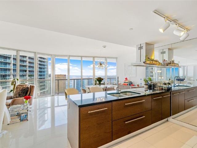 Luxury apartment complex for rent in Miami, Florida