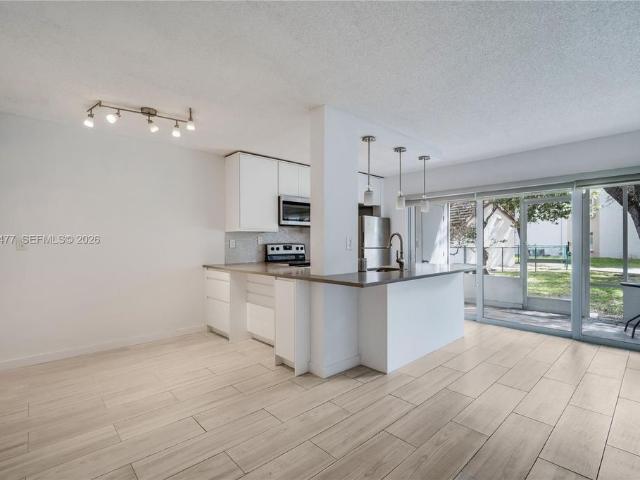 Luxury apartment complex for rent in Miami, Florida