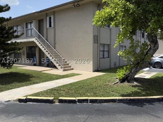 Luxury apartment complex for rent in Miami, Florida