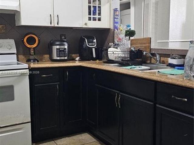 Luxury apartment complex for rent in Miami, Florida