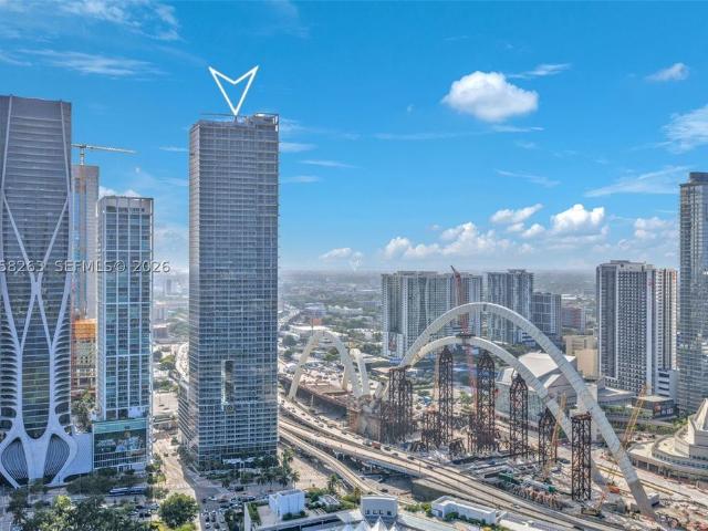 Luxury apartment complex for rent in Miami, Florida