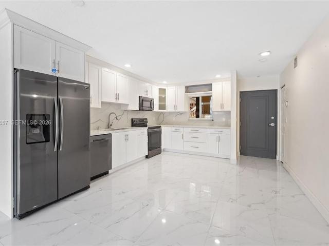 Luxury apartment complex for rent in Miami, Florida