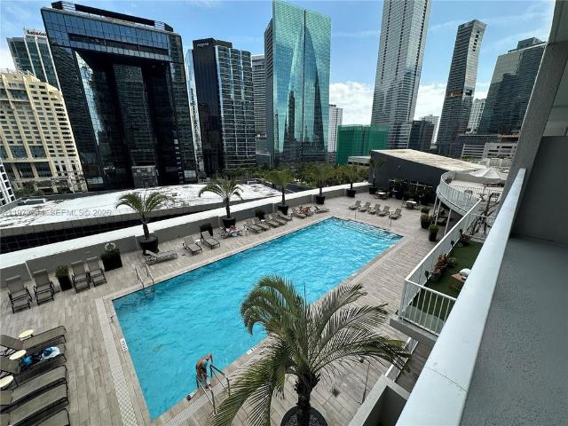 Luxury apartment complex for rent in Miami, Florida