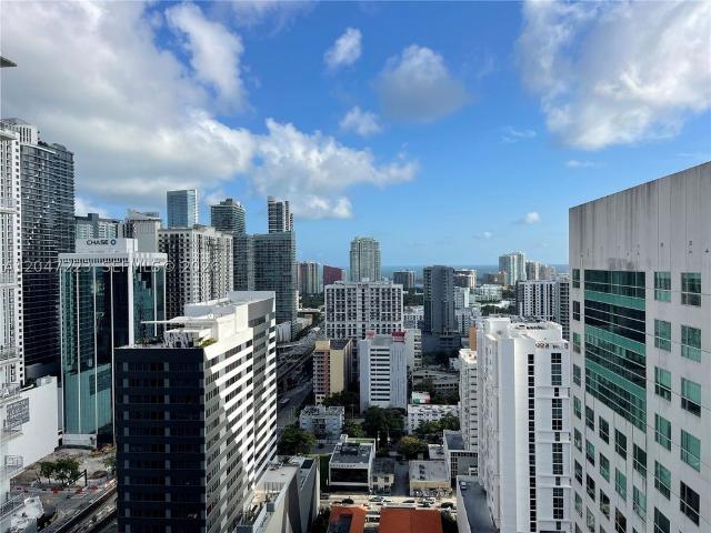 Luxury apartment complex for rent in Miami, Florida