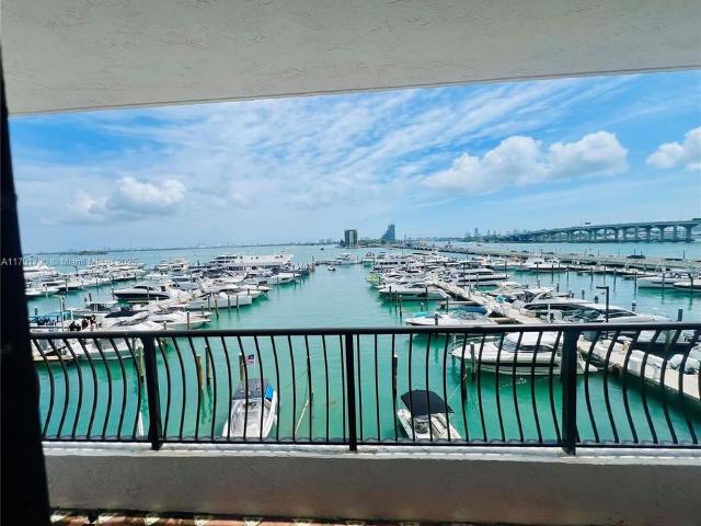 Luxury apartment complex for rent in Miami, Florida