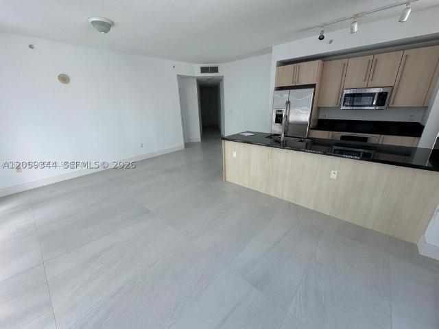 Luxury apartment complex for rent in Miami, Florida