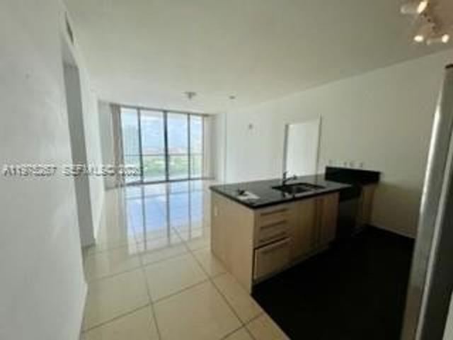 Luxury apartment complex for rent in Miami, Florida