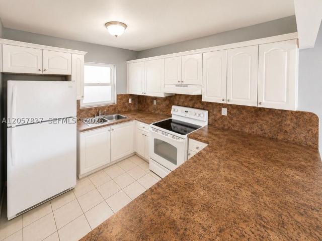 Luxury apartment complex for rent in Miami, Florida