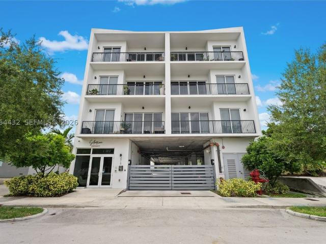 Luxury apartment complex for rent in Miami, Florida