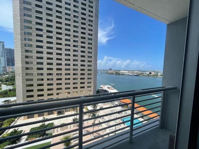 Luxury apartment complex for rent in Miami, Florida