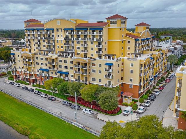 Luxury apartment complex for rent in Miami, Florida