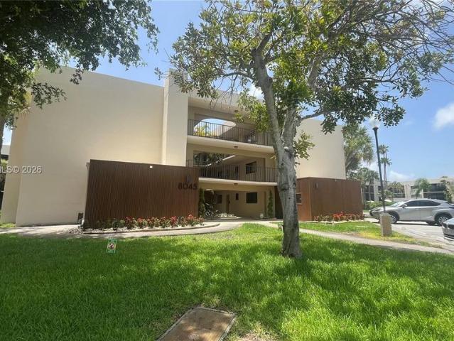 Luxury apartment complex for rent in Miami, Florida