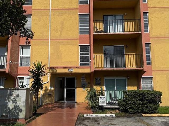 Luxury apartment complex for rent in Miami, Florida