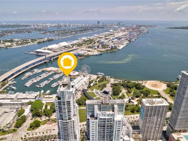 Luxury apartment complex for rent in Miami, Florida