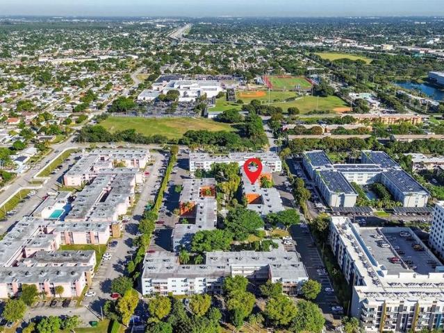 Luxury apartment complex for rent in Miami, Florida