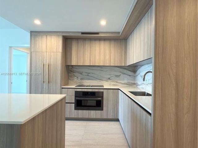 Luxury apartment complex for rent in Miami, Florida