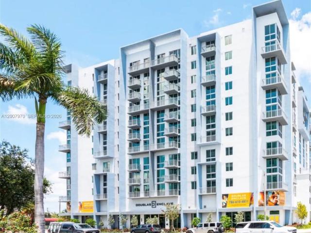 Luxury apartment complex for rent in Miami, Florida