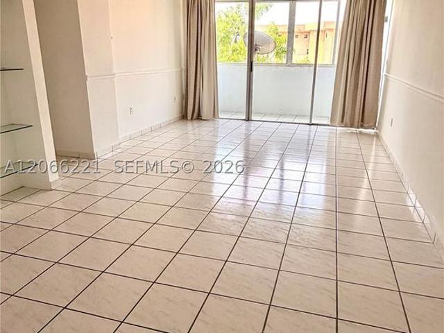 Luxury apartment complex for rent in Miami, Florida