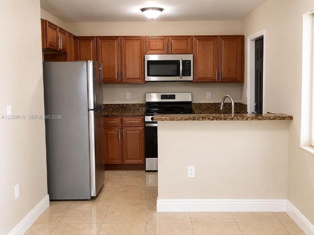 Luxury apartment complex for rent in Miami, Florida