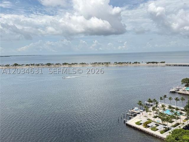 Luxury apartment complex for rent in Miami, Florida