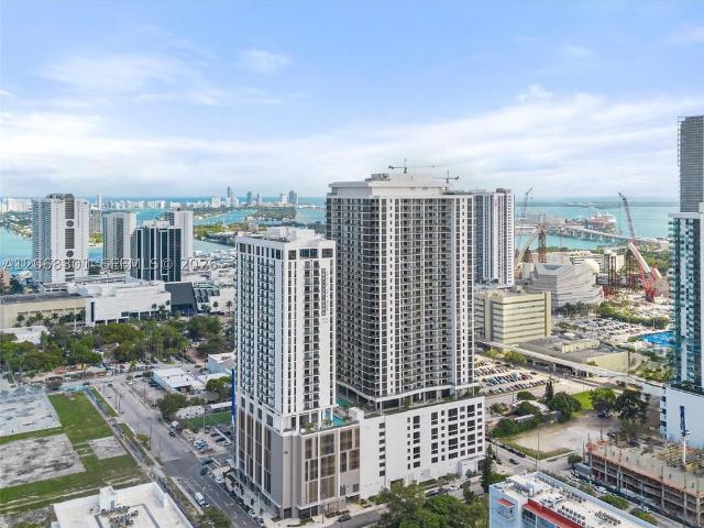 Luxury apartment complex for rent in Miami, Florida