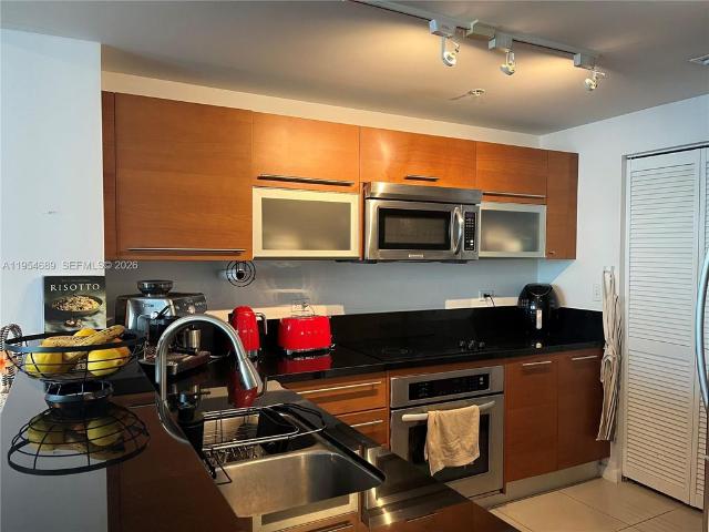 Luxury apartment complex for rent in Miami, Florida