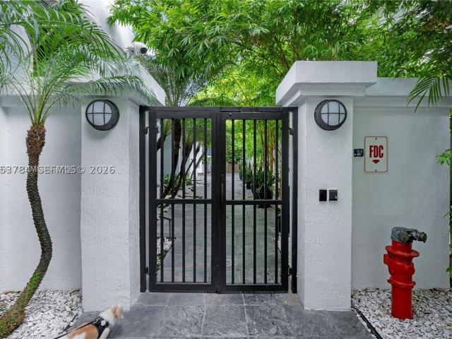 Luxury apartment complex for rent in Miami, Florida