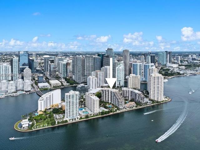 Luxury apartment complex for rent in Miami, Florida