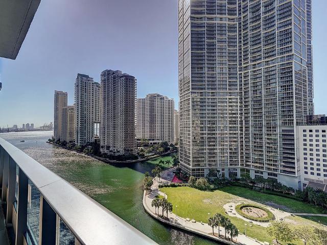 Luxury apartment complex for rent in Miami, Florida