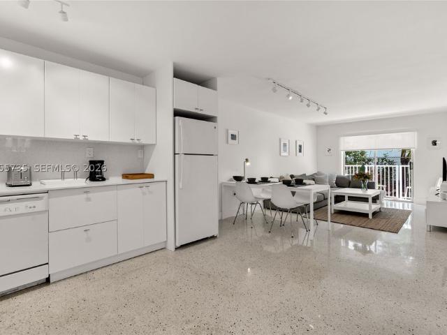 Luxury apartment complex for rent in Miami, Florida