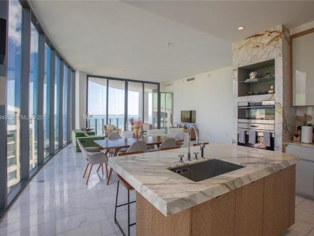 Luxury apartment complex for rent in Miami, Florida