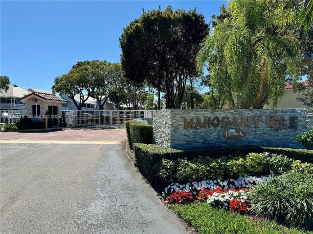 Luxury apartment complex for rent in Miami, Florida