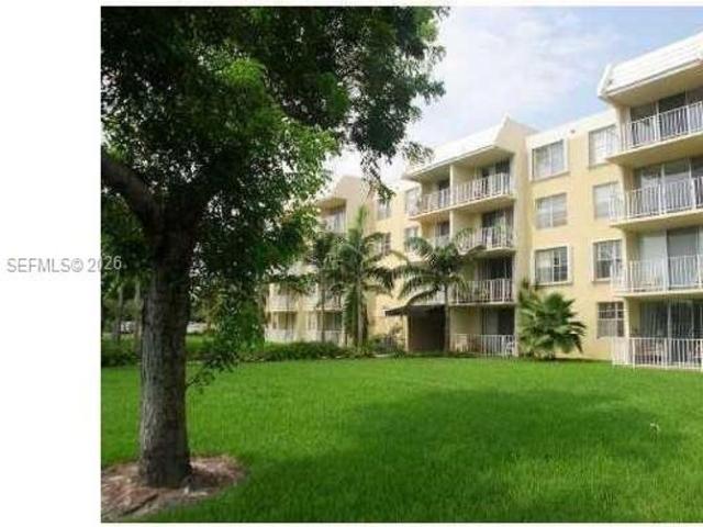 Luxury apartment complex for rent in Miami, Florida