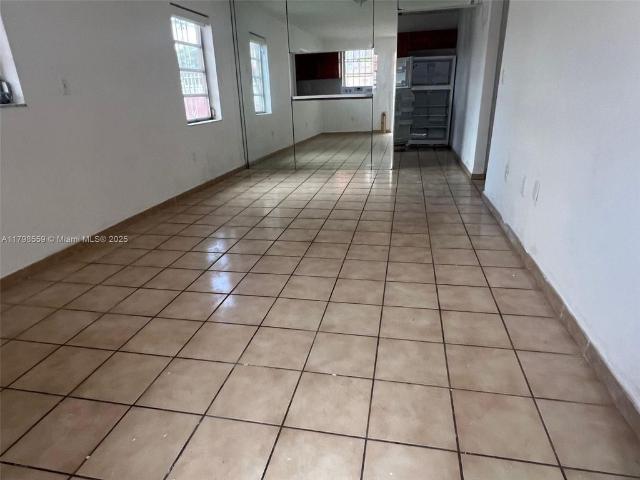 Luxury apartment complex for rent in Miami, Florida