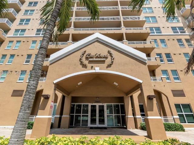 Luxury apartment complex for rent in Miami, Florida